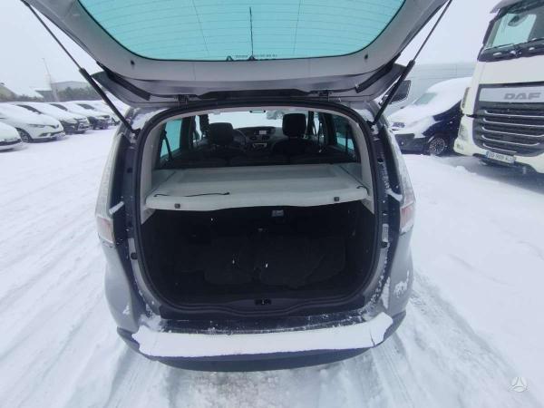 Pelēks Renault Scenic 2015 Tauragė, ar dzinēja tilpumu 1.46 L un nobraukumu 235 tūkst. km par 5300 €, foto 5 vietnē AUTOMOTO.COM.LV