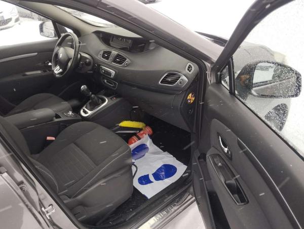 Pelēks Renault Scenic 2015 Tauragė, ar dzinēja tilpumu 1.46 L un nobraukumu 235 tūkst. km par 5300 €, foto 10 vietnē AUTOMOTO.COM.LV