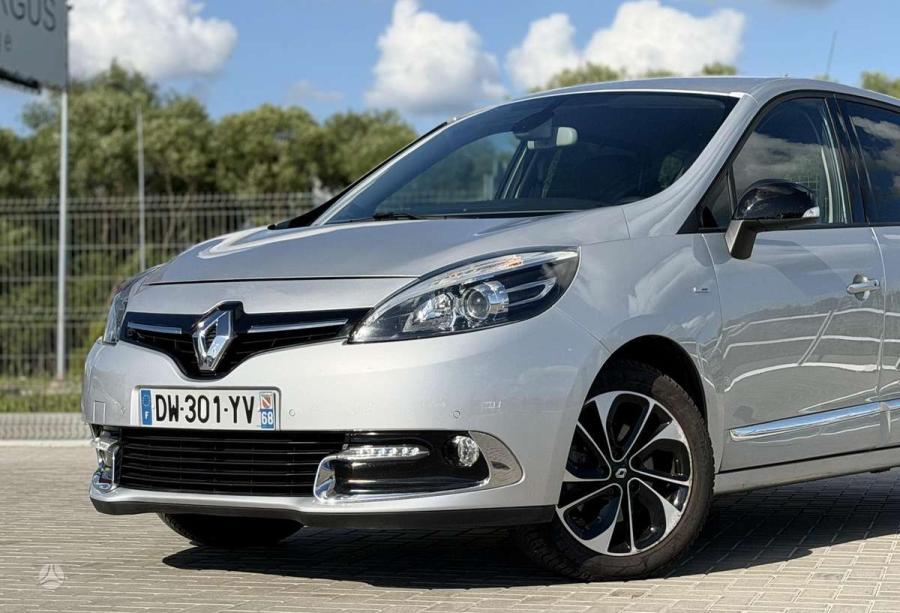 Grey Renault Scenic 2015 in Taurage, with an engine capacity of 1.60 L and mileage of 228 thousand km for 4499 €, photo 6 on AUTOMOTO.COM.LV