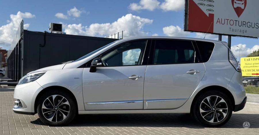 Grey Renault Scenic 2015 in Taurage, with an engine capacity of 1.60 L and mileage of 228 thousand km for 4499 €, photo 10 on AUTOMOTO.COM.LV