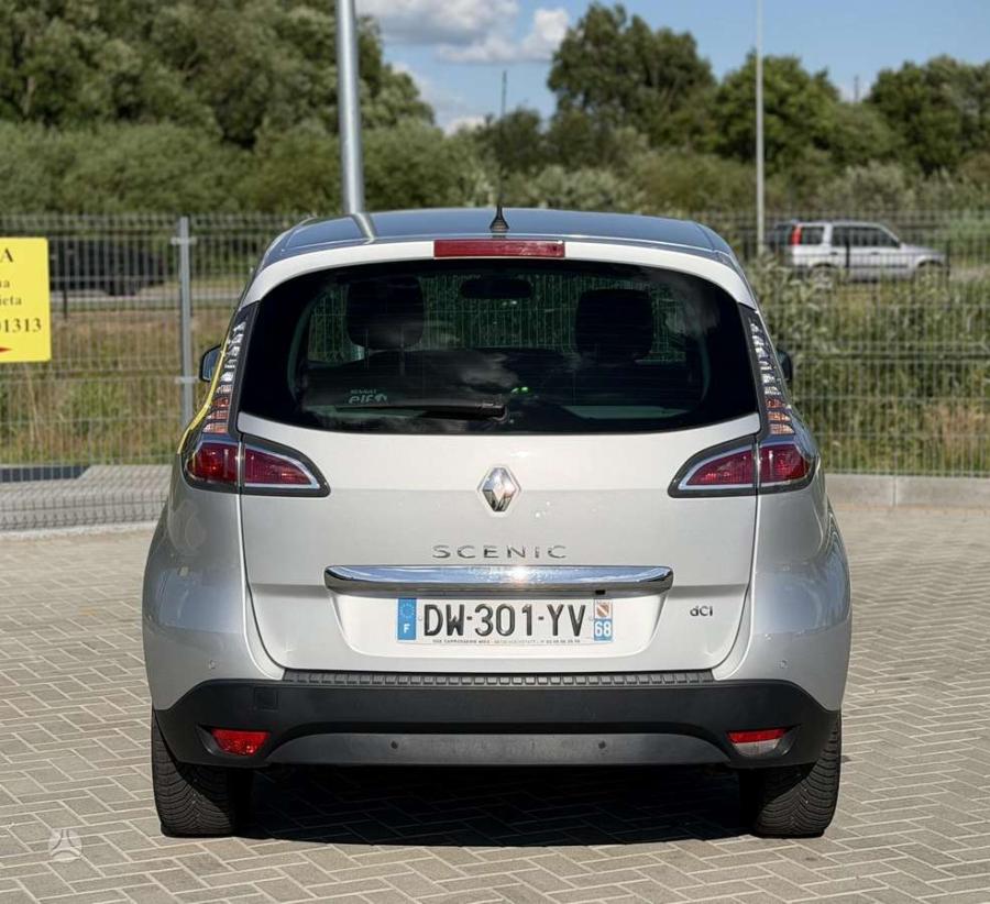 Grey Renault Scenic 2015 in Taurage, with an engine capacity of 1.60 L and mileage of 228 thousand km for 4499 €, photo 14 on AUTOMOTO.COM.LV