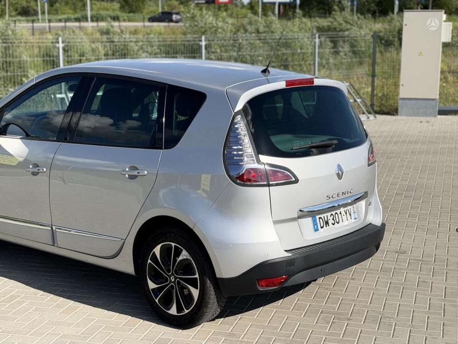 Grey Renault Scenic 2015 in Taurage, with an engine capacity of 1.60 L and mileage of 228 thousand km for 4499 €, photo 20 on AUTOMOTO.COM.LV