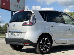 Grey Renault Scenic 2015 in Taurage, with an engine capacity of 1.60 L and mileage of 228 thousand km for 4499 €, photo 22 on AUTOMOTO.COM.LV