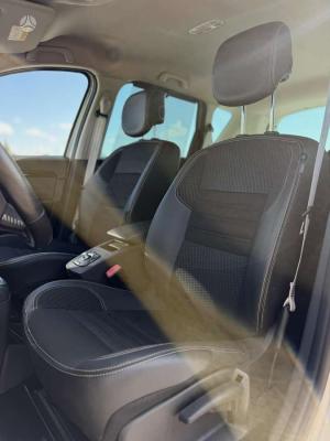 Grey Renault Scenic 2015 in Taurage, with an engine capacity of 1.60 L and mileage of 228 thousand km for 4499 €, photo 26 on AUTOMOTO.COM.LV