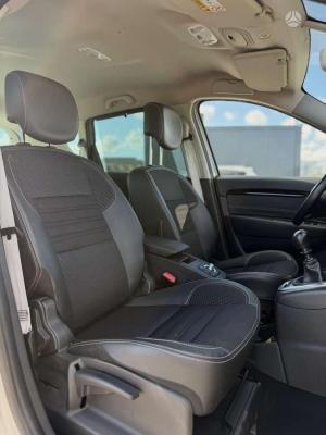 Grey Renault Scenic 2015 in Taurage, with an engine capacity of 1.60 L and mileage of 228 thousand km for 4499 €, photo 27 on AUTOMOTO.COM.LV