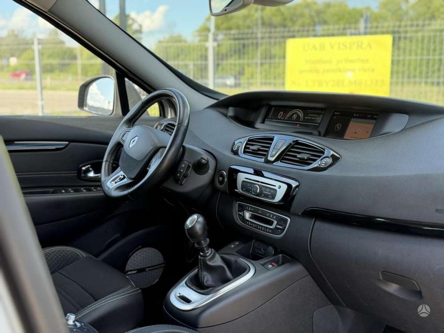 Grey Renault Scenic 2015 in Taurage, with an engine capacity of 1.60 L and mileage of 228 thousand km for 4499 €, photo 30 on AUTOMOTO.COM.LV