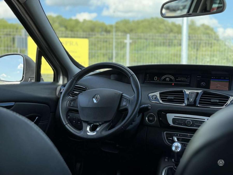 Grey Renault Scenic 2015 in Taurage, with an engine capacity of 1.60 L and mileage of 228 thousand km for 4499 €, photo 33 on AUTOMOTO.COM.LV