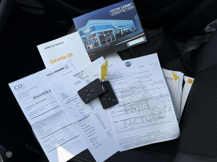 Grey Renault Scenic 2015 in Taurage, with an engine capacity of 1.60 L and mileage of 228 thousand km for 4499 €, photo 41 on AUTOMOTO.COM.LV