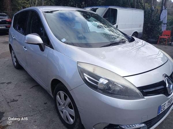Grey Renault Scenic 2016 in Taurage, with an engine capacity of 1.46 L and mileage of 320 thousand km for 3300 €, photo 3 on AUTOMOTO.COM.LV