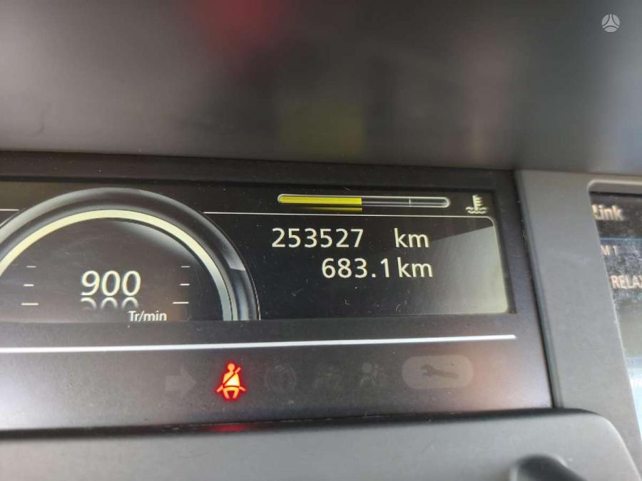 Grey Renault Scenic 2016 in Taurage, with an engine capacity of 1.46 L and mileage of 253 thousand km for 3900 €, photo 13 on AUTOMOTO.COM.LV