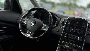 Grey Renault Scenic 2016 in Jelgava, with an engine capacity of 1.20 L and mileage of 155 thousand km for 7990 €, photo 12 on AUTOMOTO.COM.LV