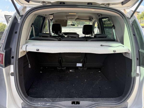 Pelēks Renault Scenic 2016 Tauragė, ar dzinēja tilpumu 1.60 L un nobraukumu 159 tūkst. km par 4800 €, foto 7 vietnē AUTOMOTO.COM.LV