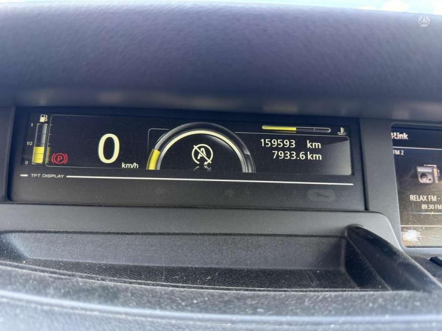 Grey Renault Scenic 2016 in Taurage, with an engine capacity of 1.60 L and mileage of 159 thousand km for 4800 €, photo 18 on AUTOMOTO.COM.LV