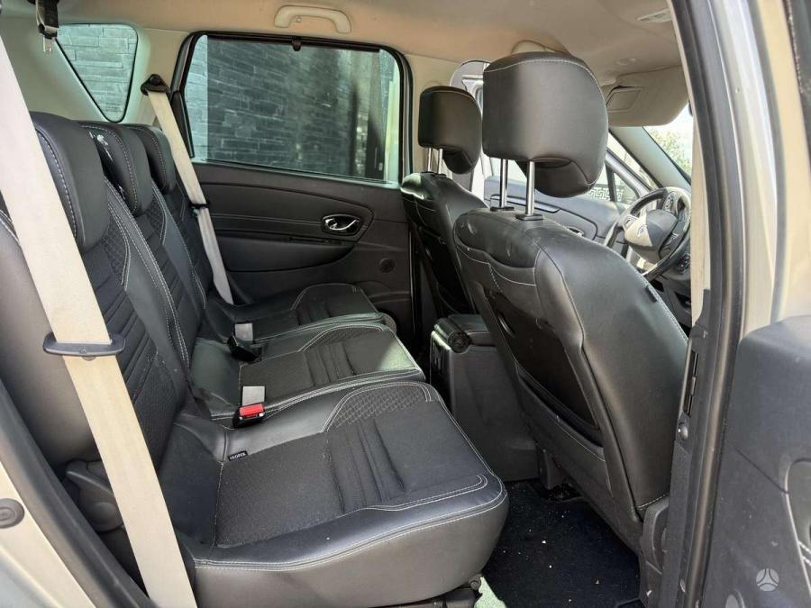 Grey Renault Scenic 2016 in Taurage, with an engine capacity of 1.60 L and mileage of 159 thousand km for 4800 €, photo 22 on AUTOMOTO.COM.LV