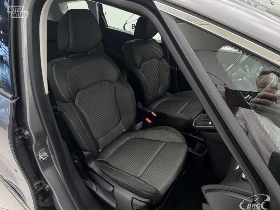 Pelēks Renault Scenic 2017 Avižieniai, ar dzinēja tilpumu 1.50 L un nobraukumu 91 tūkst. km par 8900 €, foto 8 vietnē AUTOMOTO.COM.LV