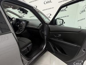 Pelēks Renault Scenic 2017 Avižieniai, ar dzinēja tilpumu 1.50 L un nobraukumu 91 tūkst. km par 8900 €, foto 9 vietnē AUTOMOTO.COM.LV