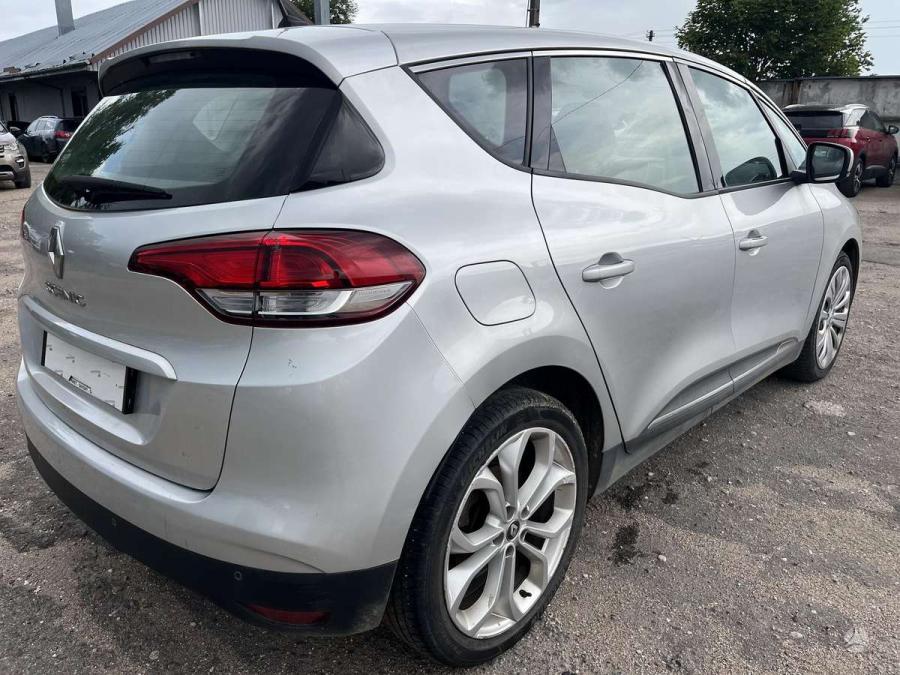 Pelēks Renault Scenic 2017 Tauragė, ar dzinēja tilpumu 1.46 L un nobraukumu 137 tūkst. km par 4800 €, foto 3 vietnē AUTOMOTO.COM.LV
