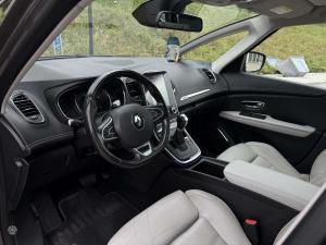 Pelēks Renault Scenic 2017 Viļņa, ar dzinēja tilpumu 1.60 L un nobraukumu 245 tūkst. km par 8999 €, foto 9 vietnē AUTOMOTO.COM.LV