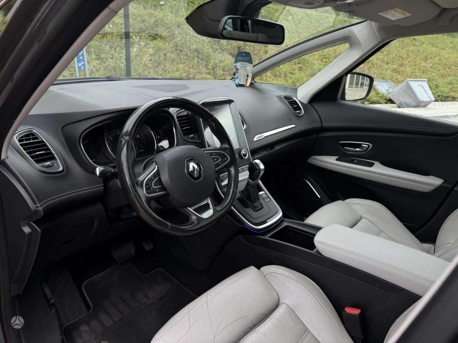 Pelēks Renault Scenic 2017 Viļņa, ar dzinēja tilpumu 1.60 L un nobraukumu 245 tūkst. km par 8999 €, foto 9 vietnē AUTOMOTO.COM.LV