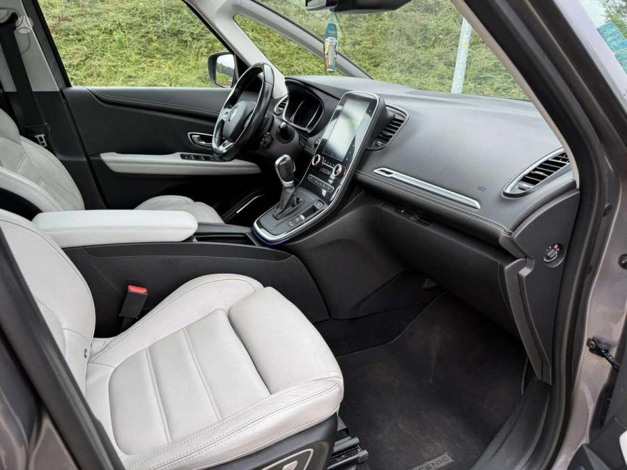 Pelēks Renault Scenic 2017 Viļņa, ar dzinēja tilpumu 1.60 L un nobraukumu 245 tūkst. km par 8999 €, foto 15 vietnē AUTOMOTO.COM.LV