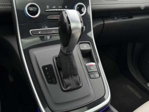 Pelēks Renault Scenic 2017 Viļņa, ar dzinēja tilpumu 1.60 L un nobraukumu 245 tūkst. km par 8999 €, foto 19 vietnē AUTOMOTO.COM.LV