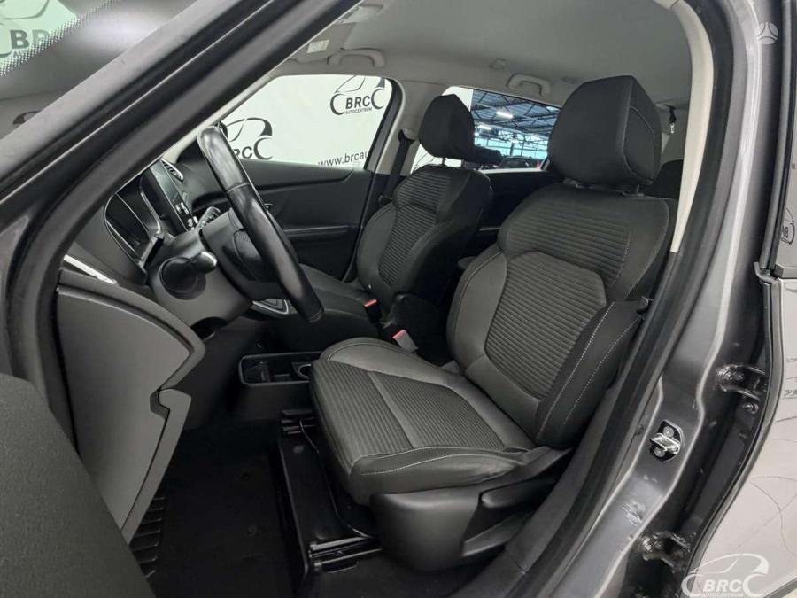 Pelēks Renault Scenic 2017 Viļņa, ar dzinēja tilpumu 1.46 L un nobraukumu 91 tūkst. km par 7900 €, foto 24 vietnē AUTOMOTO.COM.LV