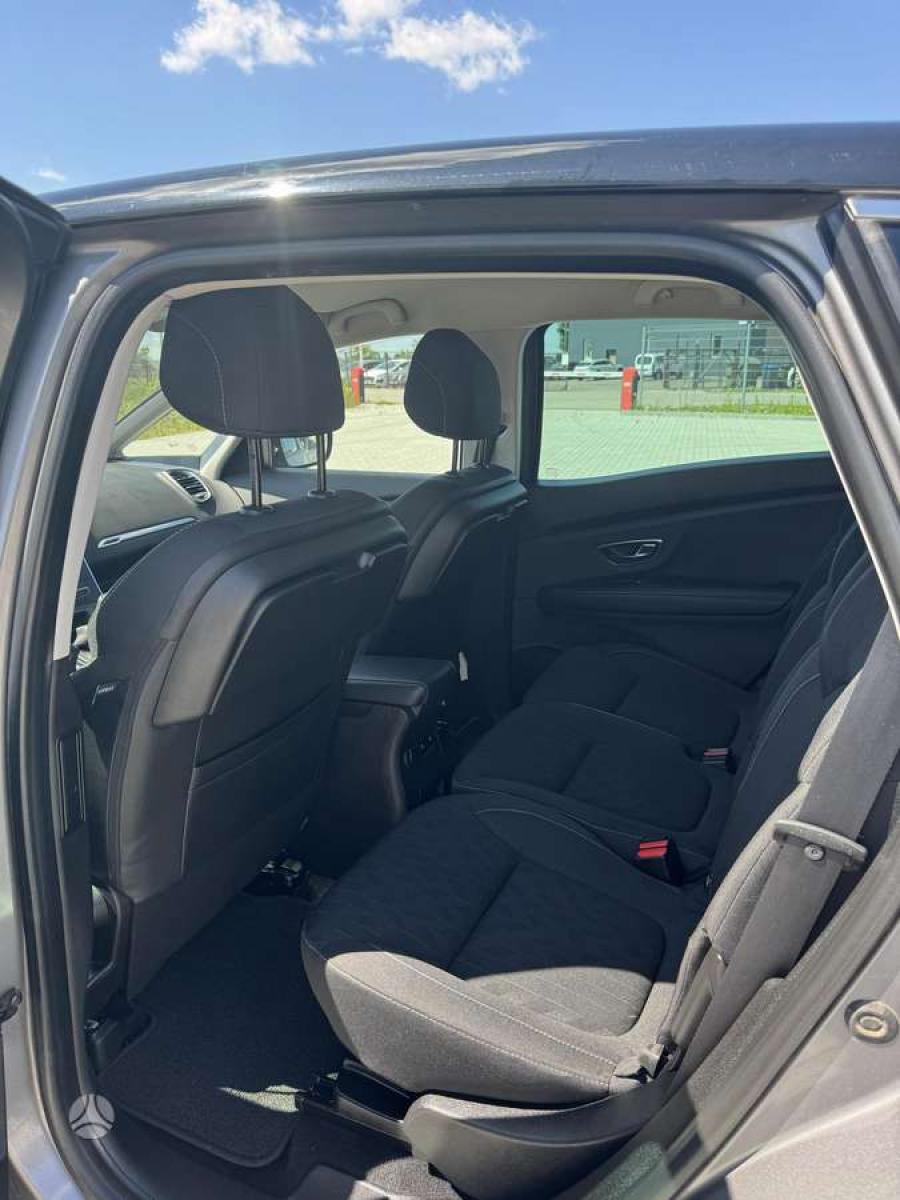 Pelēks Renault Scenic 2018 Tauragė, ar dzinēja tilpumu 1.60 L un nobraukumu 231 tūkst. km par 6200 €, foto 11 vietnē AUTOMOTO.COM.LV