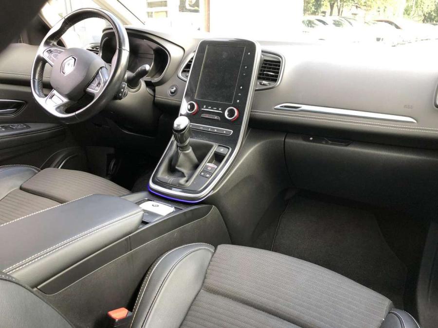 Pelēks Renault Scenic 2018 Klaipėda, ar dzinēja tilpumu 1.46 L un nobraukumu 276 tūkst. km par 7299 €, foto 8 vietnē AUTOMOTO.COM.LV