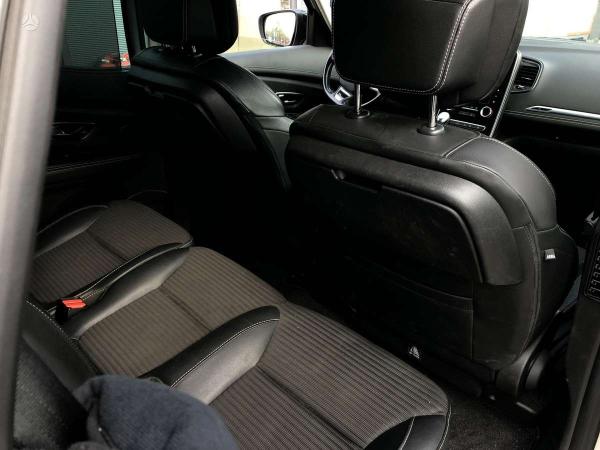 Pelēks Renault Scenic 2018 Klaipėda, ar dzinēja tilpumu 1.46 L un nobraukumu 276 tūkst. km par 7299 €, foto 9 vietnē AUTOMOTO.COM.LV