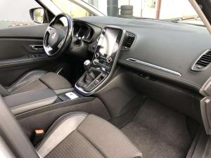 Pelēks Renault Scenic 2018 Klaipėda, ar dzinēja tilpumu 1.46 L un nobraukumu 276 tūkst. km par 7299 €, foto 10 vietnē AUTOMOTO.COM.LV