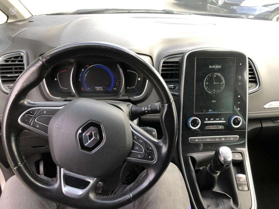 Pelēks Renault Scenic 2018 Klaipėda, ar dzinēja tilpumu 1.46 L un nobraukumu 276 tūkst. km par 7299 €, foto 15 vietnē AUTOMOTO.COM.LV