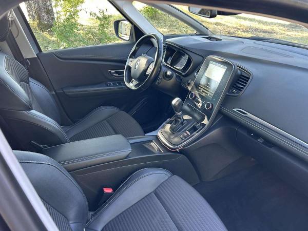 Grey Renault Scenic 2019 in Taurage, with an engine capacity of 1.33 L and mileage of 78 thousand km for 9700 €, photo 10 on AUTOMOTO.COM.LV