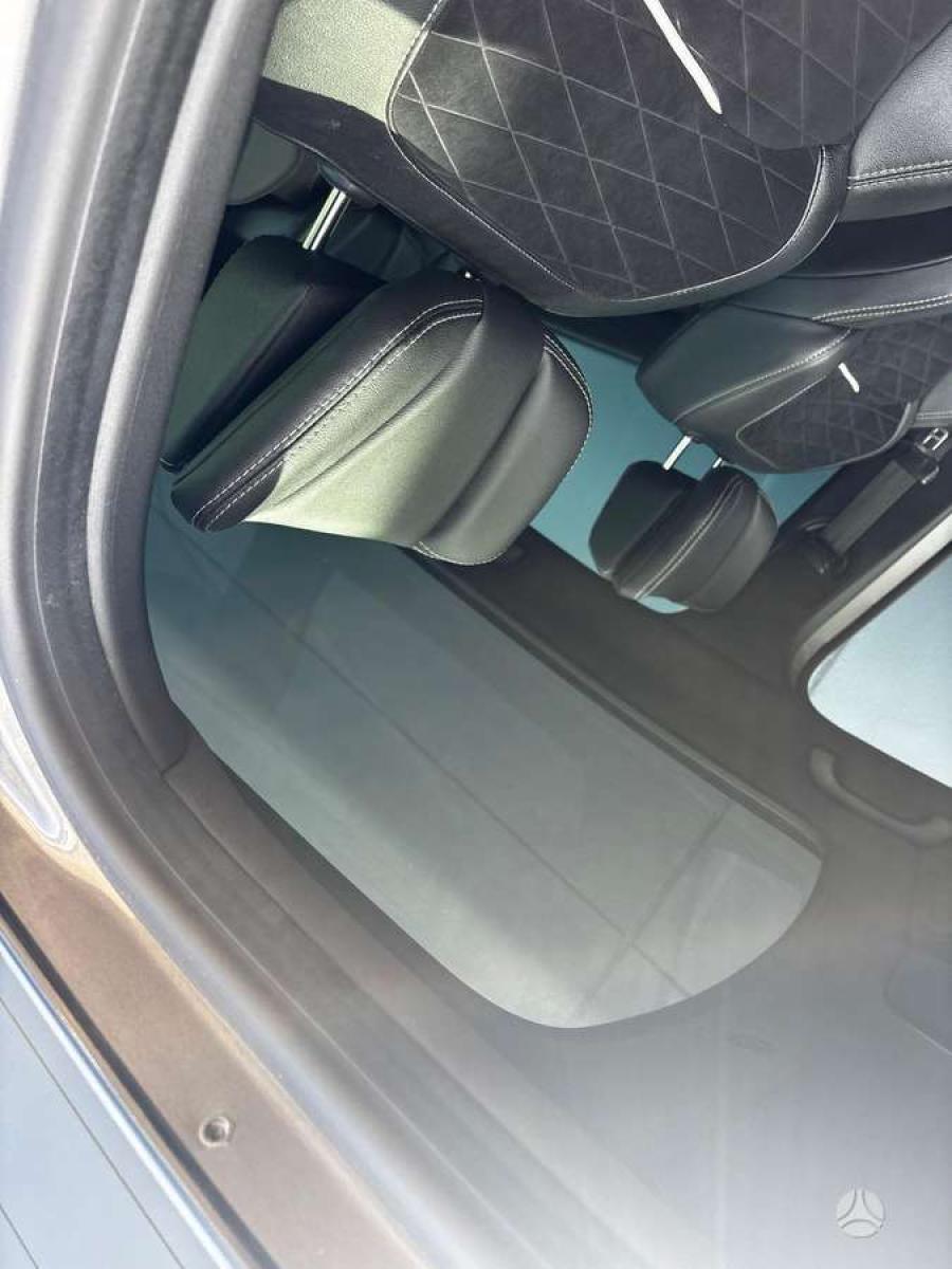 Pelēks Renault Scenic 2020 Raseiniai, ar dzinēja tilpumu 1.33 L un nobraukumu 190 tūkst. km par 10500 €, foto 18 vietnē AUTOMOTO.COM.LV