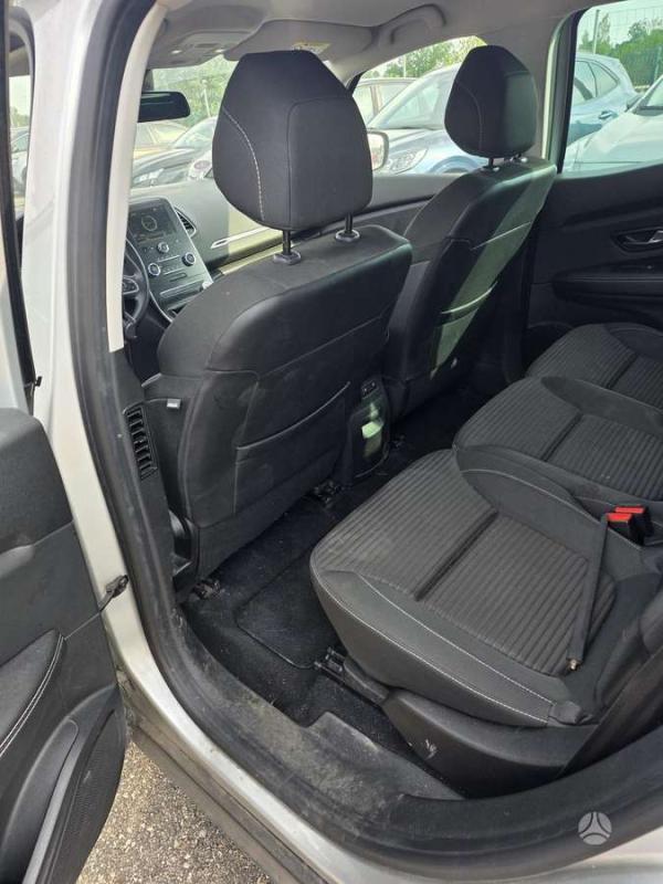 Pelēks Renault Scenic 2022 Viļņa, ar dzinēja tilpumu 1.33 L un nobraukumu 164 tūkst. km par 11200 €, foto 8 vietnē AUTOMOTO.COM.LV