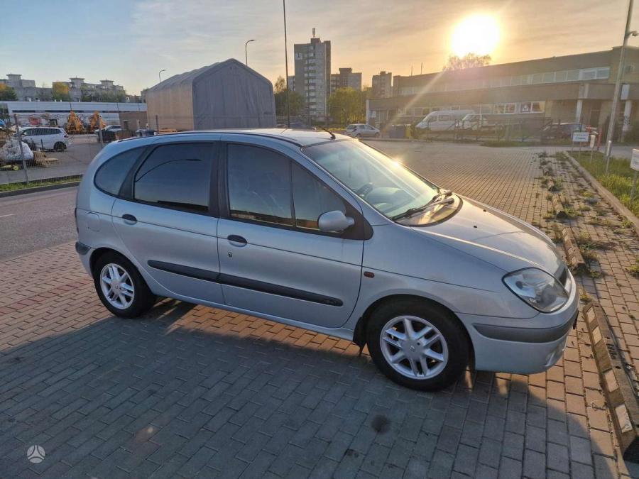 Grey Renault Scenic 2000 in Kaunas, with an engine capacity of 1.87 L and mileage of 294 thousand km for 650 €, photo 1 on AUTOMOTO.COM.LV