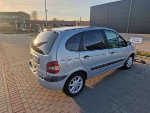 Grey Renault Scenic 2000 in Kaunas, with an engine capacity of 1.87 L and mileage of 294 thousand km for 650 €, photo 4 on AUTOMOTO.COM.LV