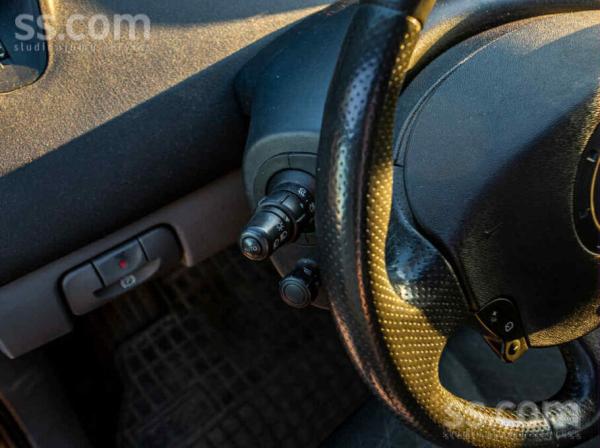 Pelēks Renault Scenic 2006 Saldus, ar dzinēja tilpumu 1.50 L un nobraukumu 205 tūkst. km par 1099 €, foto 11 vietnē AUTOMOTO.COM.LV