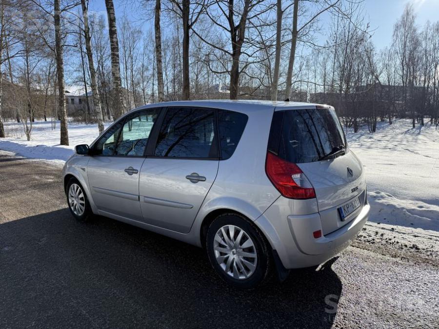 Pelēks Renault Scenic 2008 Dobele, ar dzinēja tilpumu 2.00 L un nobraukumu 239 tūkst. km par 1400 €, foto 6 vietnē AUTOMOTO.COM.LV