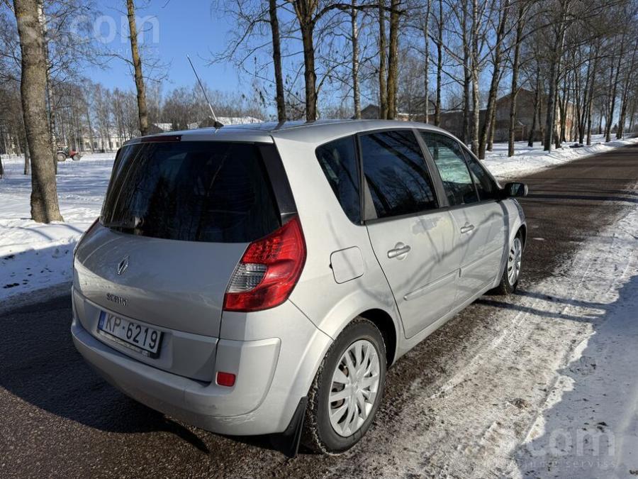 Pelēks Renault Scenic 2008 Dobele, ar dzinēja tilpumu 2.00 L un nobraukumu 239 tūkst. km par 1400 €, foto 7 vietnē AUTOMOTO.COM.LV