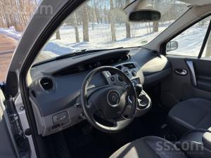 Pelēks Renault Scenic 2008 Dobele, ar dzinēja tilpumu 2.00 L un nobraukumu 239 tūkst. km par 1400 €, foto 13 vietnē AUTOMOTO.COM.LV