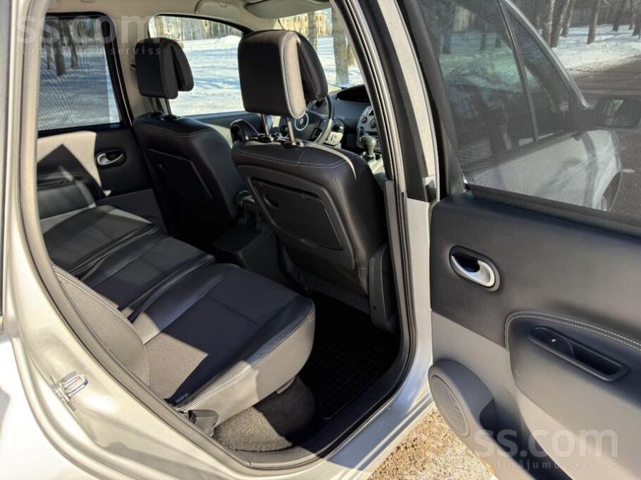 Pelēks Renault Scenic 2008 Dobele, ar dzinēja tilpumu 2.00 L un nobraukumu 239 tūkst. km par 1400 €, foto 18 vietnē AUTOMOTO.COM.LV