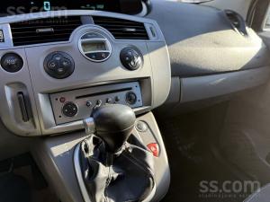 Pelēks Renault Scenic 2008 Dobele, ar dzinēja tilpumu 2.00 L un nobraukumu 239 tūkst. km par 1400 €, foto 22 vietnē AUTOMOTO.COM.LV
