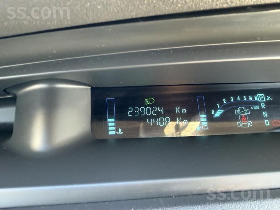 Pelēks Renault Scenic 2008 Dobele, ar dzinēja tilpumu 2.00 L un nobraukumu 239 tūkst. km par 1400 €, foto 25 vietnē AUTOMOTO.COM.LV