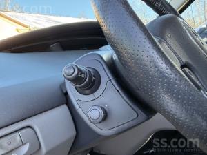 Pelēks Renault Scenic 2008 Dobele, ar dzinēja tilpumu 2.00 L un nobraukumu 239 tūkst. km par 1400 €, foto 27 vietnē AUTOMOTO.COM.LV