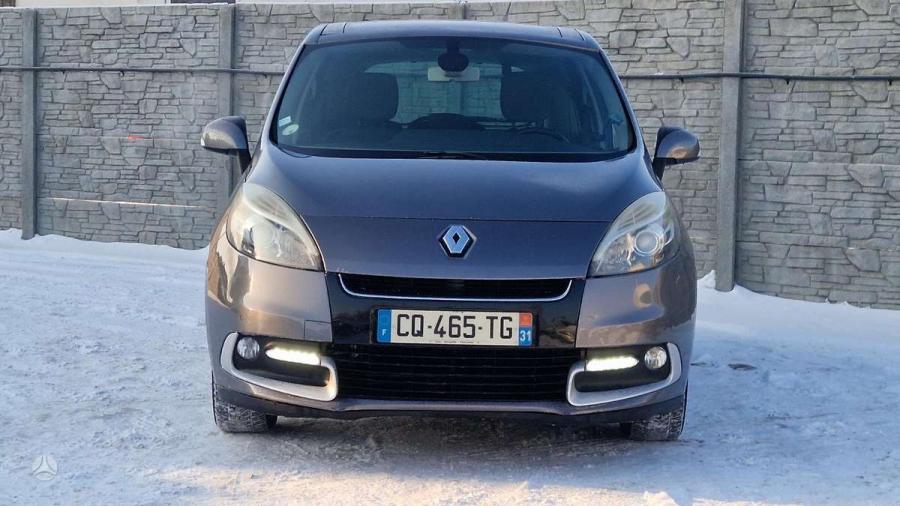 Pelēks Renault Scenic 2013 Tauragė, ar dzinēja tilpumu 1.50 L un nobraukumu 260 tūkst. km par 3500 €, foto 6 vietnē AUTOMOTO.COM.LV