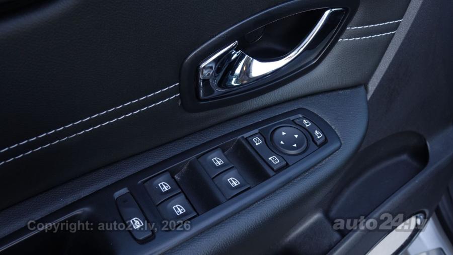 Grey Renault Scenic 2014 in Tartu, with an engine capacity of 1.50 L and mileage of 235 thousand km for 7490 €, photo 12 on AUTOMOTO.COM.LV