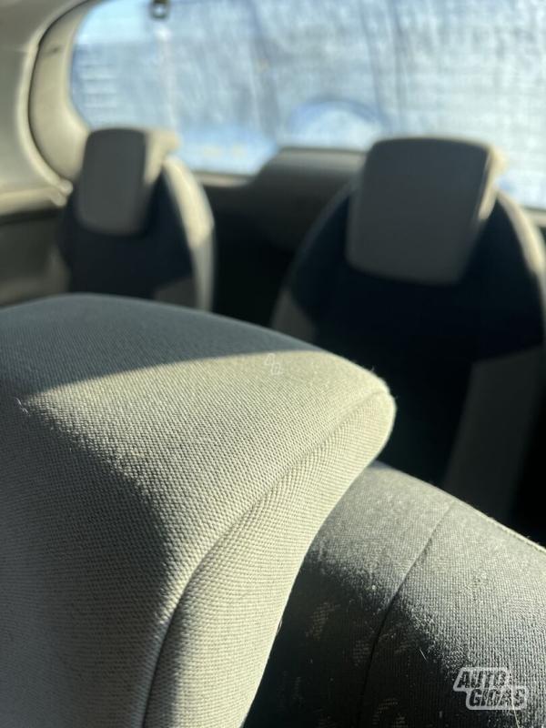 Renault Scenic 2004 Viļņa, ar dzinēja tilpumu 2.20 L un nobraukumu 280 tūkst. km par 950 €, foto 7 vietnē AUTOMOTO.COM.LV