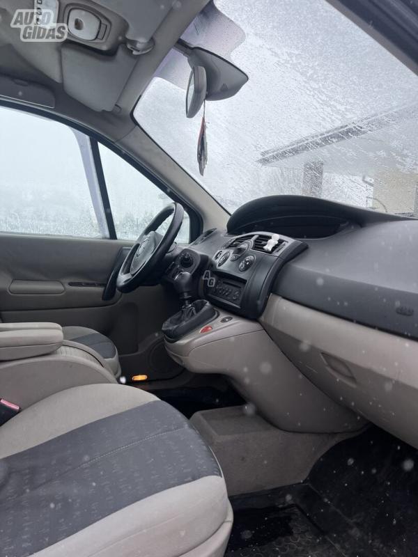 Renault Scenic 2004 Viļņa, ar dzinēja tilpumu 2.20 L un nobraukumu 280 tūkst. km par 950 €, foto 8 vietnē AUTOMOTO.COM.LV
