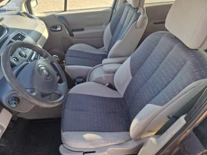Renault Scenic 2005 Marijampole, ar dzinēja tilpumu 1.60 L un nobraukumu 199 tūkst. km par 1200 €, foto 9 vietnē AUTOMOTO.COM.LV