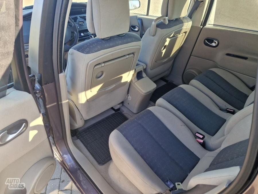 Renault Scenic 2005 Marijampole, ar dzinēja tilpumu 1.60 L un nobraukumu 199 tūkst. km par 1200 €, foto 11 vietnē AUTOMOTO.COM.LV